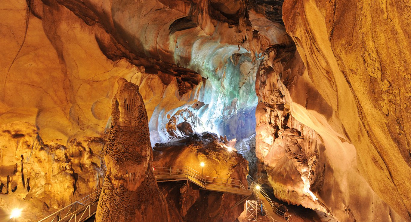 Discover Tempurung Cave, Perak: Malaysia’s Majestic Underground Wonder ...