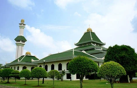 Masjid Al-Azim (Masjid Negeri Melaka)- A Majestic Landmark of Faith and ...