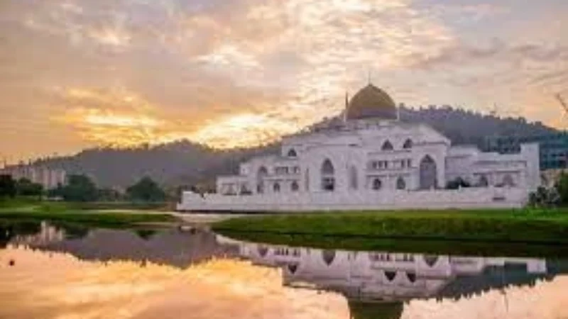 Masjid Sultan Haji Ahmad Shah IIUM – The Spiritual Heart of the ...